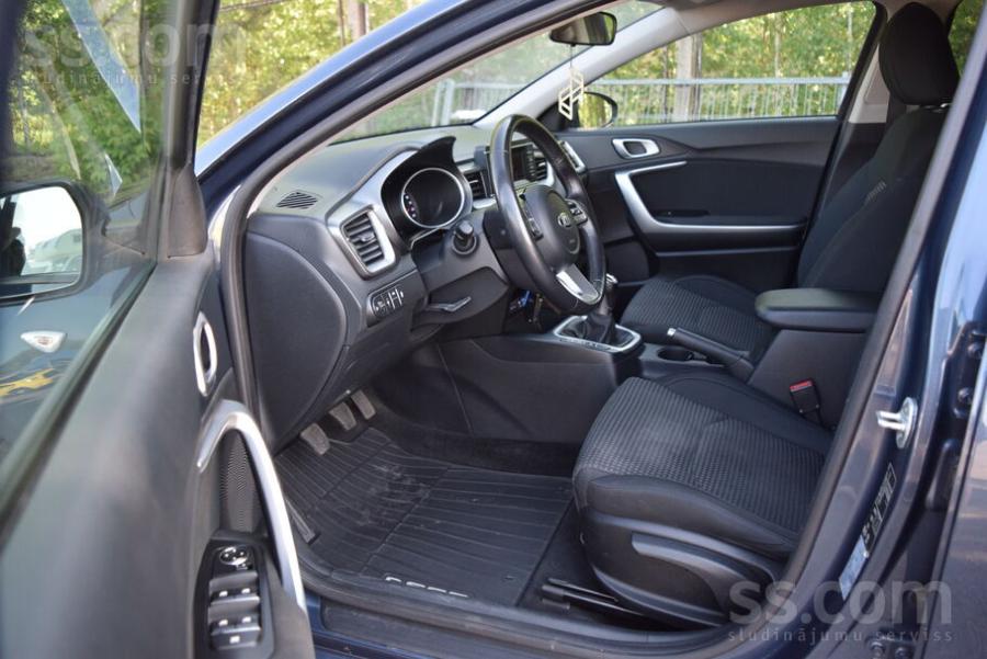 Blue Kia Ceed 2019 in Riga, with an engine capacity of 1.60 L and mileage of 177 thousand km for 8400 €, photo 4 on AUTOMOTO.COM.LV
