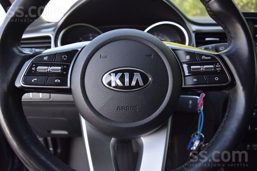 Blue Kia Ceed 2019 in Riga, with an engine capacity of 1.60 L and mileage of 177 thousand km for 8400 €, photo 9 on AUTOMOTO.COM.LV