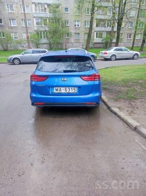 Blue Kia Ceed 2019 in Riga, with an engine capacity of 1.40 L and mileage of 72 thousand km for 12000 €, photo 3 on AUTOMOTO.COM.LV