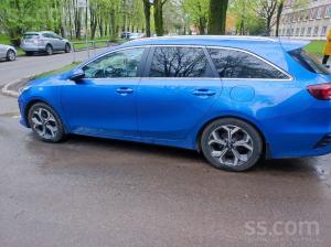 Zils Kia Ceed 2019 Rīga, ar dzinēja tilpumu 1.40 L un nobraukumu 72 tūkst. km par 12000 €, foto 4 vietnē AUTOMOTO.COM.LV