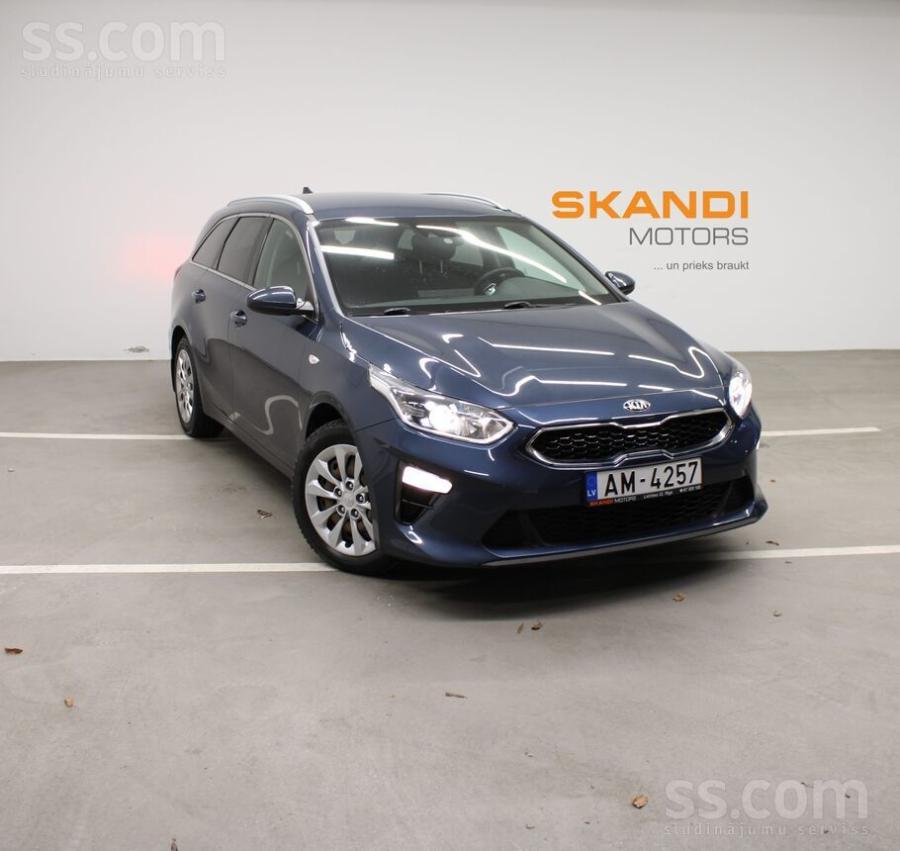 Blue Kia Ceed 2020 in Riga, with an engine capacity of 1.40 L and mileage of 138 thousand km for 12990 €, photo 3 on AUTOMOTO.COM.LV