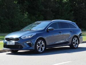 Blue Kia Ceed 2020 in Vilnius, with an engine capacity of 1.35 L and mileage of 97 thousand km for 13990 €, photo 4 on AUTOMOTO.COM.LV