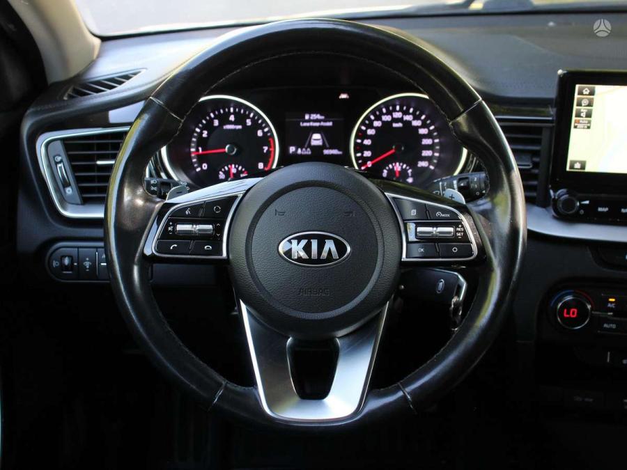 Blue Kia Ceed 2020 in Vilnius, with an engine capacity of 1.35 L and mileage of 97 thousand km for 13990 €, photo 12 on AUTOMOTO.COM.LV
