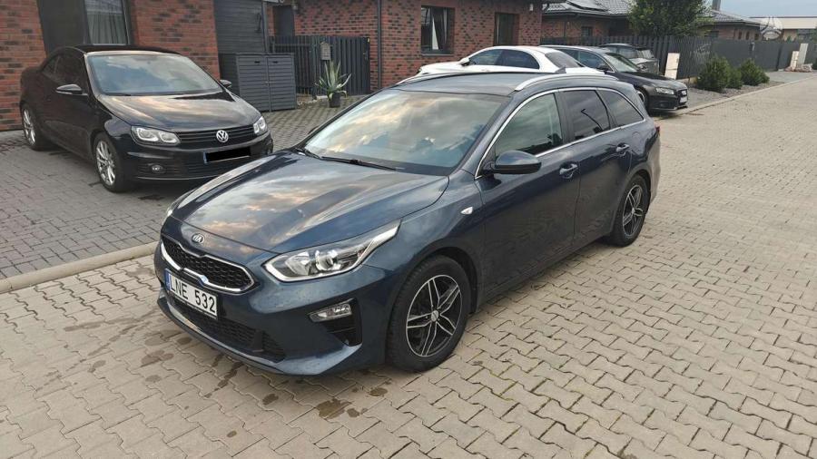 Blue Kia Ceed 2020 in Kaunas, with an engine capacity of 1.35 L and mileage of 94 thousand km for 13200 €, photo 1 on AUTOMOTO.COM.LV