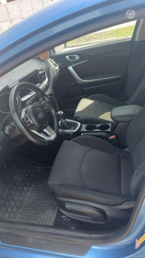 Blue Kia Ceed 2020 in Vilnius, with an engine capacity of 1.60 L and mileage of 180 thousand km for 4800 €, photo 9 on AUTOMOTO.COM.LV