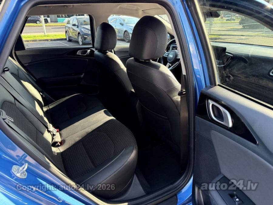 Zils Kia Ceed 2021 Tallina, ar dzinēja tilpumu 1.40 L un nobraukumu 89 tūkst. km par 14900 €, foto 6 vietnē AUTOMOTO.COM.LV