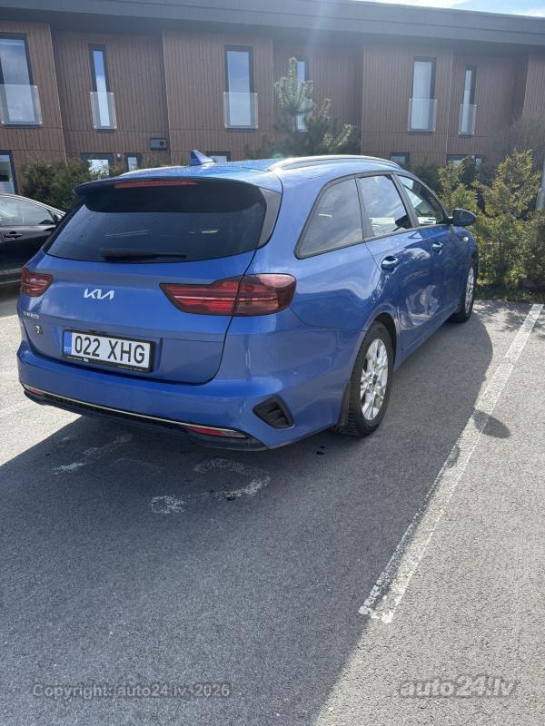 Blue Kia Ceed 2022 in Tallinn, with an engine capacity of 1.50 L and mileage of 104 thousand km for 15000 €, photo 3 on AUTOMOTO.COM.LV