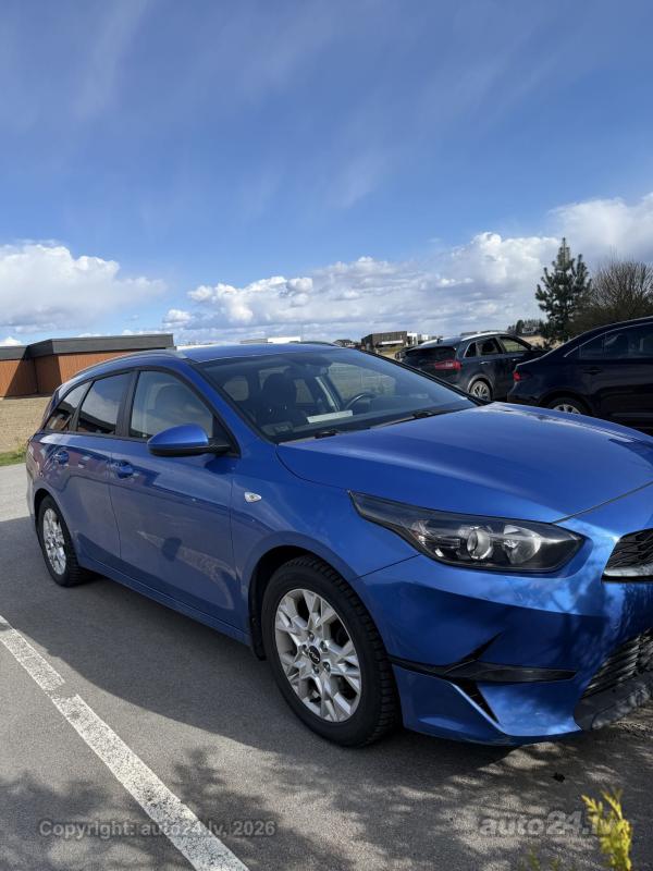 Blue Kia Ceed 2022 in Tallinn, with an engine capacity of 1.50 L and mileage of 104 thousand km for 15000 €, photo 6 on AUTOMOTO.COM.LV