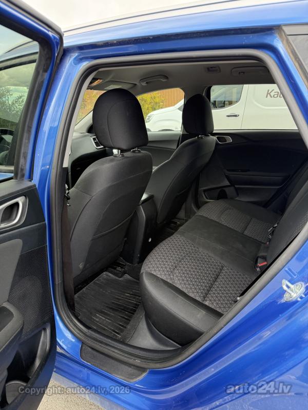 Blue Kia Ceed 2022 in Tallinn, with an engine capacity of 1.50 L and mileage of 104 thousand km for 15000 €, photo 9 on AUTOMOTO.COM.LV