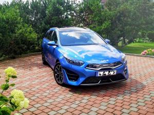 Blue Kia Ceed 2022 in Kaunas, with an engine capacity of 1.58 L and mileage of 65 thousand km for 17450 €, photo  on AUTOMOTO.COM.LV