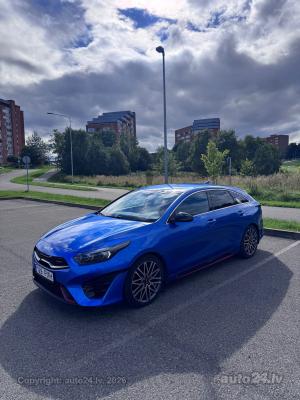 Zils Kia Ceed 2022 Sillamē, ar dzinēja tilpumu 1.60 L un nobraukumu 79 tūkst. km par 22000 €, foto  vietnē AUTOMOTO.COM.LV