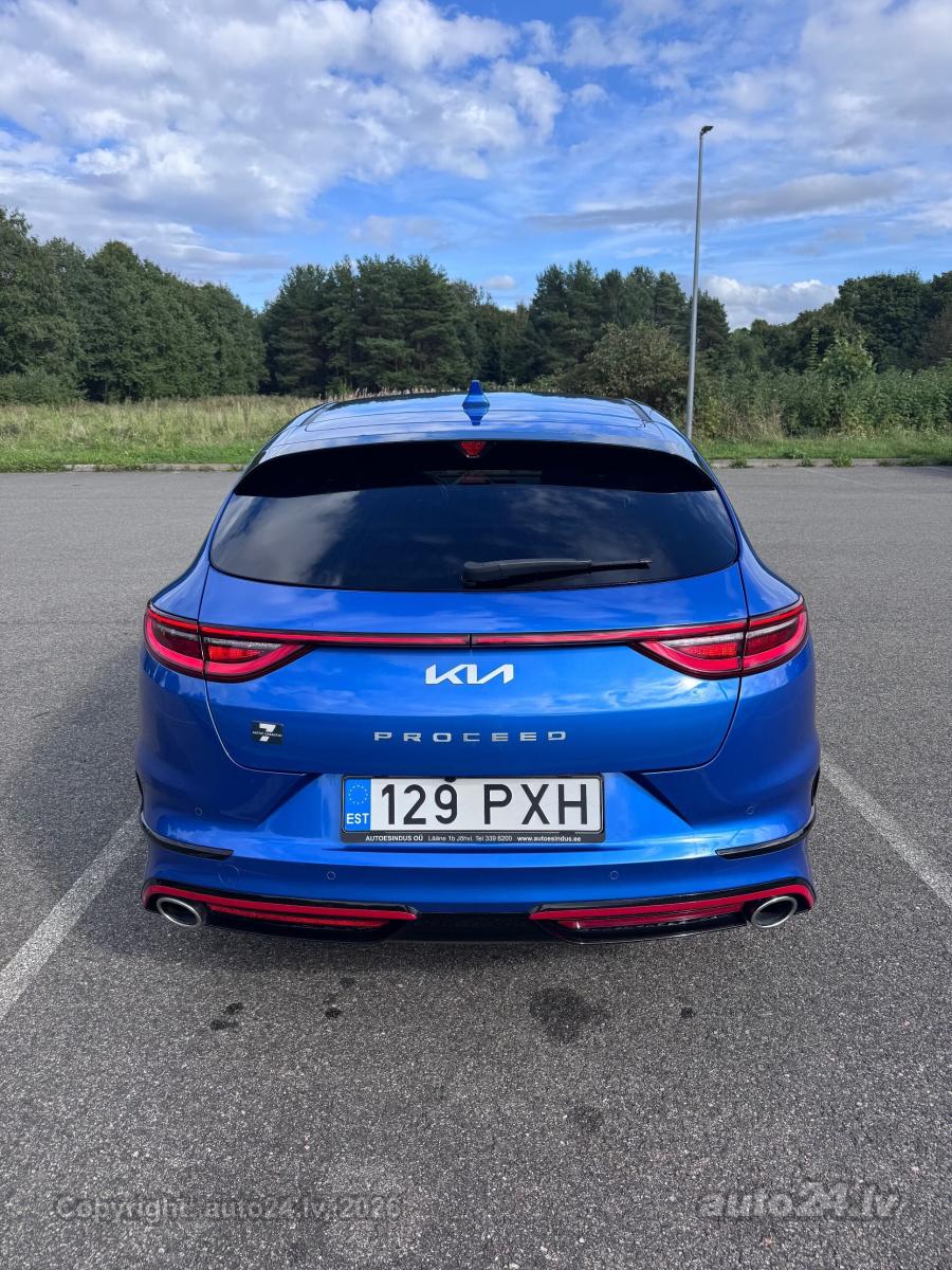 Zils Kia Ceed 2022 Sillamē, ar dzinēja tilpumu 1.60 L un nobraukumu 79 tūkst. km par 22000 €, foto 6 vietnē AUTOMOTO.COM.LV