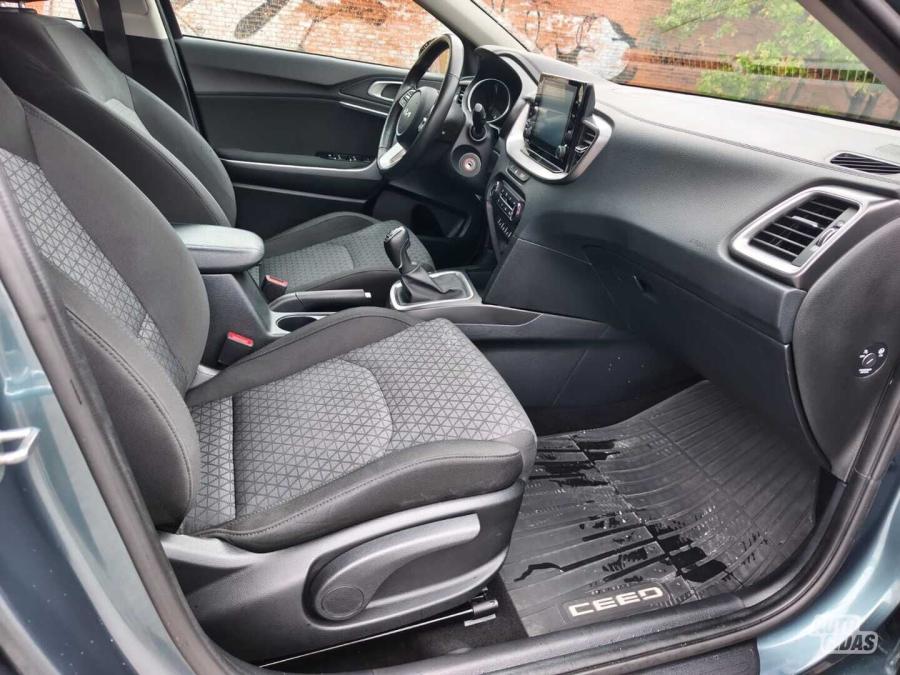 Zils Kia Ceed 2023 Šauļi, ar dzinēja tilpumu 1.00 L un nobraukumu 88 tūkst. km par 12600 €, foto 14 vietnē AUTOMOTO.COM.LV