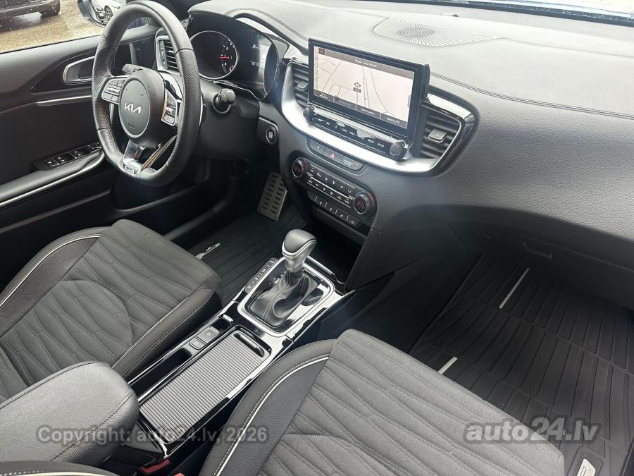 Zils Kia Ceed 2024 Tartu, ar dzinēja tilpumu 1.50 L un nobraukumu 31 tūkst. km par 24990 €, foto 9 vietnē AUTOMOTO.COM.LV