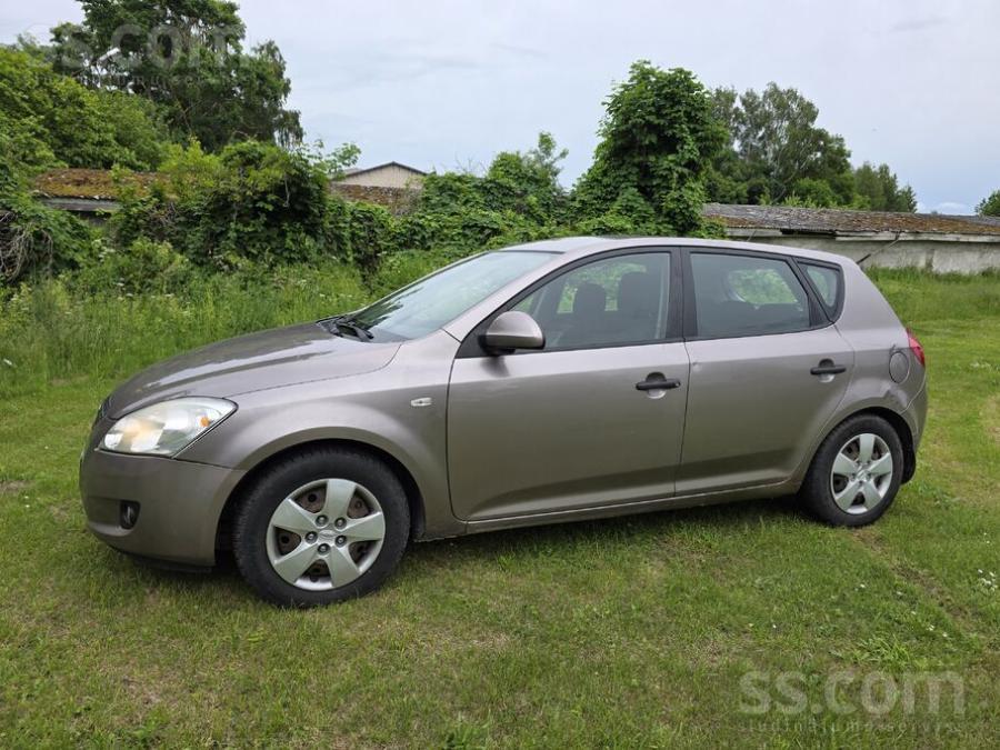 Brown Kia Ceed 2007 in Dobele, with an engine capacity of 1.40 L and mileage of 181 thousand km for 1280 €, photo 4 on AUTOMOTO.COM.LV