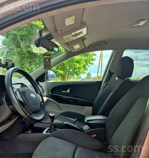 Brūns Kia Ceed 2007 Rīga, ar dzinēja tilpumu 1.40 L un nobraukumu 246 tūkst. km par 1390 €, foto 9 vietnē AUTOMOTO.COM.LV