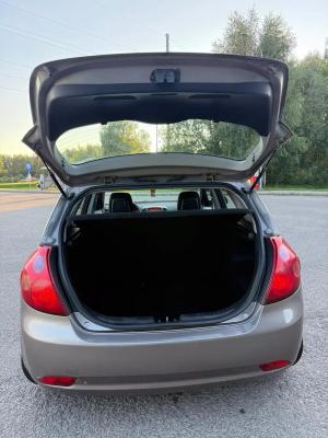 Brown Kia Ceed 2007 in Riga, with an engine capacity of 1.40 L and mileage of 320 thousand km for 1600 €, photo 7 on AUTOMOTO.COM.LV