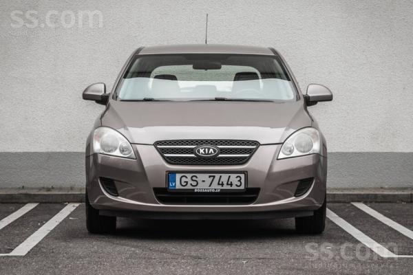 Brūns Kia Ceed 2007 Rīga, ar dzinēja tilpumu 1.60 L un nobraukumu 266 tūkst. km par 2750 €, foto 3 vietnē AUTOMOTO.COM.LV