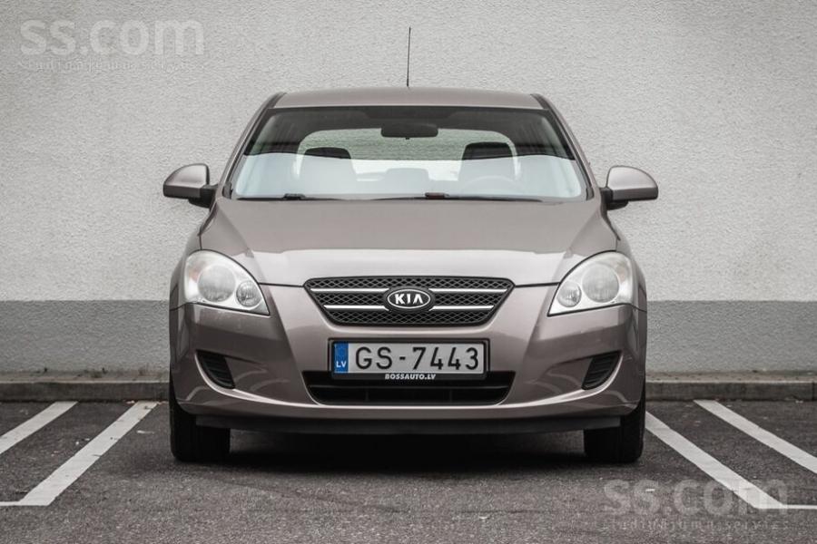 Brūns Kia Ceed 2007 Rīga, ar dzinēja tilpumu 1.60 L un nobraukumu 266 tūkst. km par 2750 €, foto 3 vietnē AUTOMOTO.COM.LV