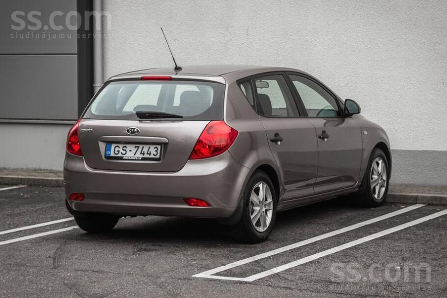 Brūns Kia Ceed 2007 Rīga, ar dzinēja tilpumu 1.60 L un nobraukumu 266 tūkst. km par 2750 €, foto 5 vietnē AUTOMOTO.COM.LV
