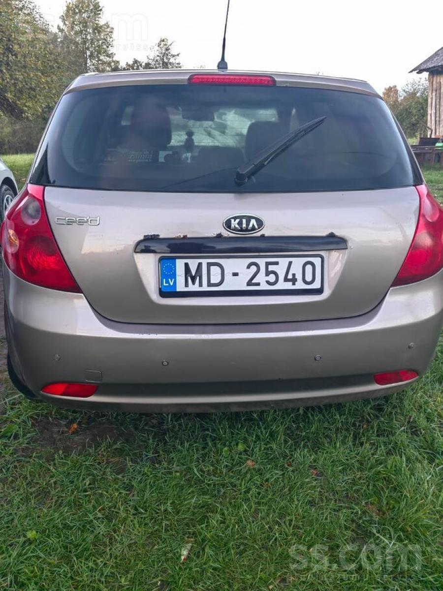 Brūns Kia Ceed 2007 Liepāja, ar dzinēja tilpumu 1.60 L un nobraukumu 383 tūkst. km par 600 €, foto 4 vietnē AUTOMOTO.COM.LV