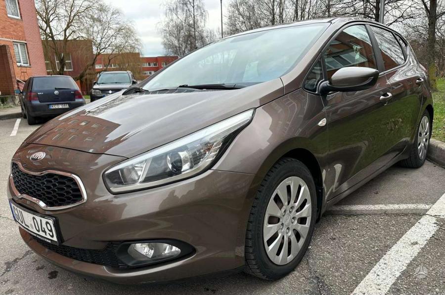 Brūns Kia Ceed 2013 Klaipėda, ar dzinēja tilpumu 1.40 L un nobraukumu 186 tūkst. km par 4250 €, foto 2 vietnē AUTOMOTO.COM.LV