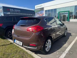 Brown Kia Ceed 2013 in Paide, with an engine capacity of 1.60 L and mileage of 89 thousand km for 6100 €, photo 4 on AUTOMOTO.COM.LV