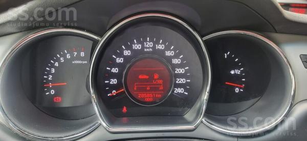 Brūns Kia Ceed 2013 Daugavpils, ar dzinēja tilpumu 1.60 L un nobraukumu 285 tūkst. km par 2950 €, foto 6 vietnē AUTOMOTO.COM.LV