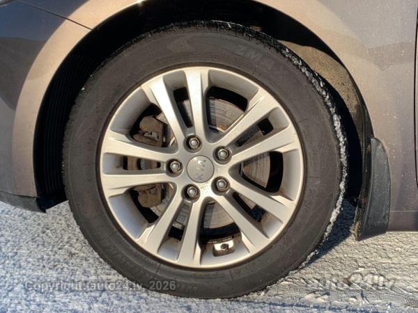Brūns Kia Ceed 2014 Tallina, ar dzinēja tilpumu 1.60 L un nobraukumu 199 tūkst. km par 5490 €, foto 11 vietnē AUTOMOTO.COM.LV