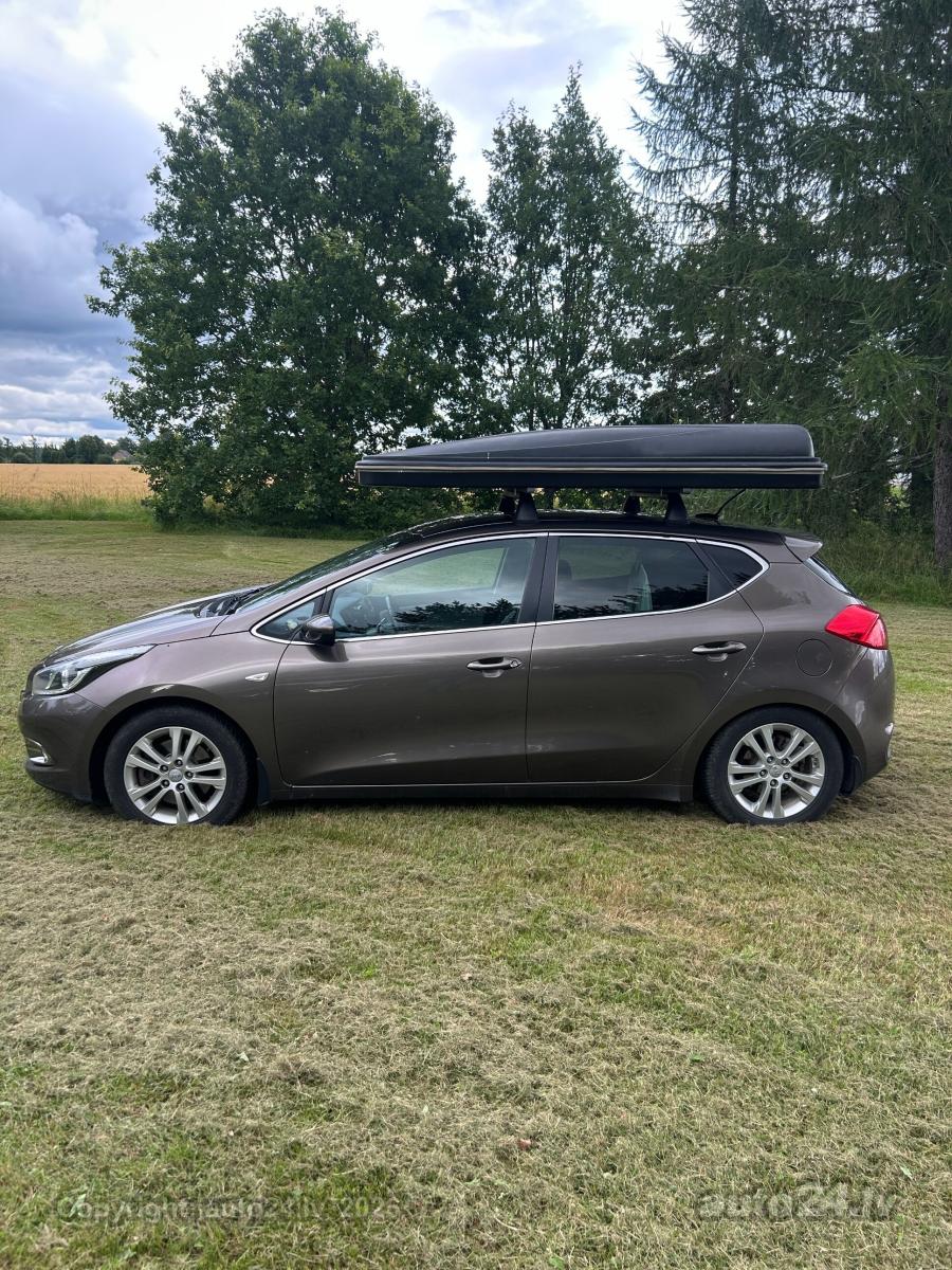 Brown Kia Ceed 2014 in Tallinn, with an engine capacity of 1.60 L and mileage of 218 thousand km for 5500 €, photo 6 on AUTOMOTO.COM.LV