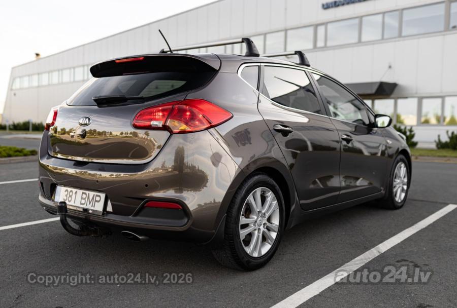 Brown Kia Ceed 2014 in Tallinn, with an engine capacity of 1.60 L and mileage of 218 thousand km for 4990 €, photo 5 on AUTOMOTO.COM.LV