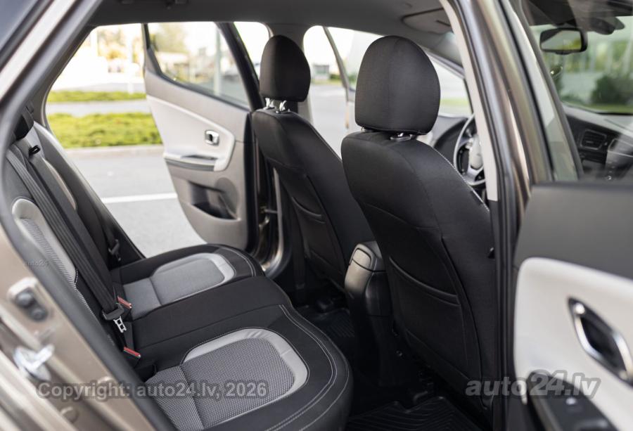 Brown Kia Ceed 2014 in Tallinn, with an engine capacity of 1.60 L and mileage of 218 thousand km for 4990 €, photo 17 on AUTOMOTO.COM.LV