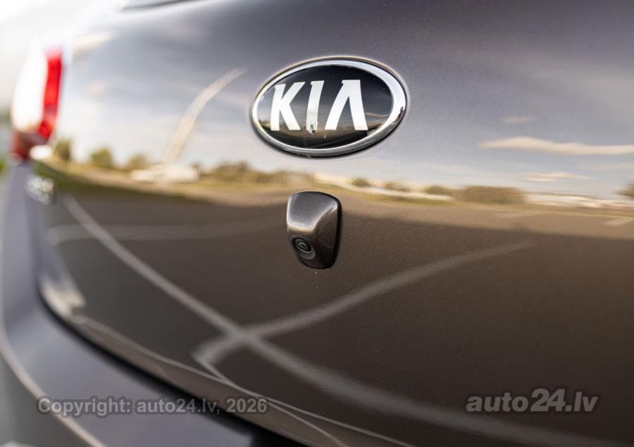Brown Kia Ceed 2014 in Tallinn, with an engine capacity of 1.60 L and mileage of 218 thousand km for 4990 €, photo 18 on AUTOMOTO.COM.LV