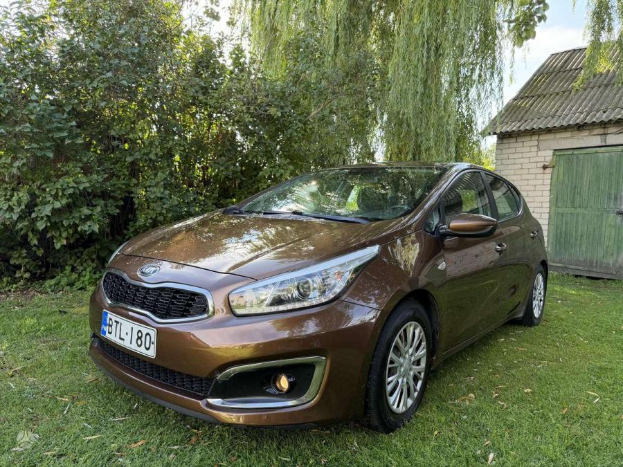 Brūns Kia Ceed 2015 Radviliškis, ar dzinēja tilpumu 1.00 L un nobraukumu 241 tūkst. km par 3750 €, foto 5 vietnē AUTOMOTO.COM.LV