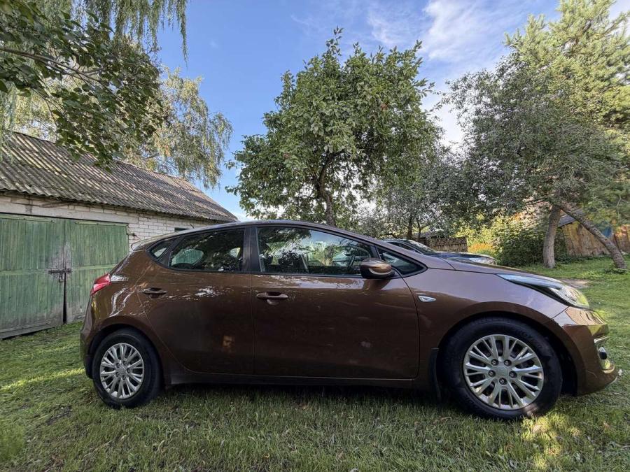 Brūns Kia Ceed 2015 Radviliškis, ar dzinēja tilpumu 1.00 L un nobraukumu 241 tūkst. km par 3750 €, foto 7 vietnē AUTOMOTO.COM.LV