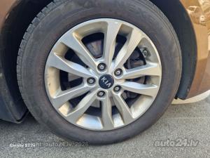 Brūns Kia Ceed 2016 Tallina, ar dzinēja tilpumu 1.60 L un nobraukumu 131 tūkst. km par 9600 €, foto 19 vietnē AUTOMOTO.COM.LV