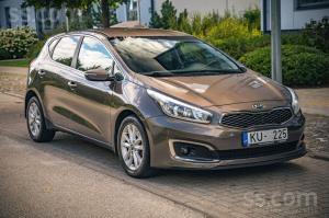 Brown Kia Ceed 2017 in Riga, with an engine capacity of 1.60 L and mileage of 292 thousand km for 5990 €, photo 4 on AUTOMOTO.COM.LV