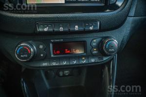 Brown Kia Ceed 2017 in Riga, with an engine capacity of 1.60 L and mileage of 292 thousand km for 5990 €, photo 13 on AUTOMOTO.COM.LV