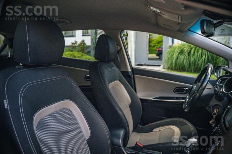 Brown Kia Ceed 2017 in Riga, with an engine capacity of 1.60 L and mileage of 292 thousand km for 5990 €, photo 15 on AUTOMOTO.COM.LV