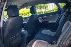 Brown Kia Ceed 2017 in Riga, with an engine capacity of 1.60 L and mileage of 292 thousand km for 5990 €, photo 16 on AUTOMOTO.COM.LV