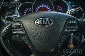 Brown Kia Ceed 2017 in Riga, with an engine capacity of 1.60 L and mileage of 292 thousand km for 5990 €, photo 19 on AUTOMOTO.COM.LV