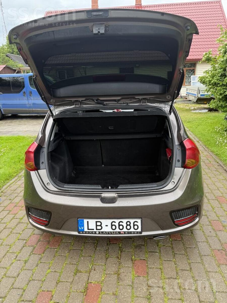 Brūns Kia Ceed 2018 Balvi, ar dzinēja tilpumu 1.40 L un nobraukumu 217 tūkst. km par 700 €, foto 5 vietnē AUTOMOTO.COM.LV