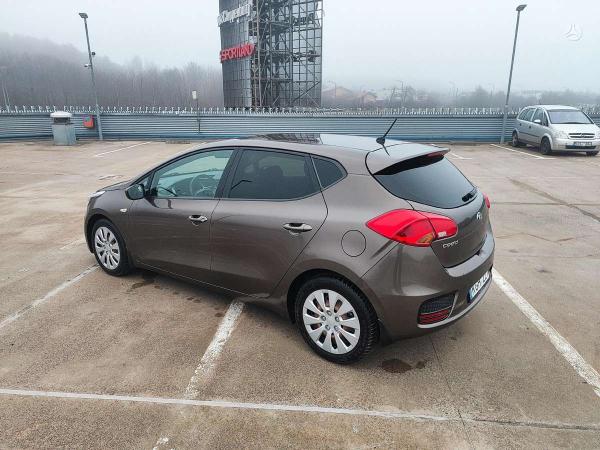 Brūns Kia Ceed 2018 Viļņa, ar dzinēja tilpumu 1.58 L un nobraukumu 310 tūkst. km par 5700 €, foto 5 vietnē AUTOMOTO.COM.LV