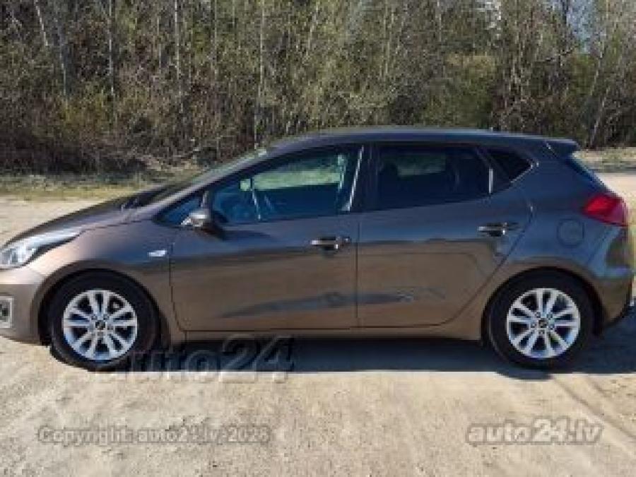 Brūns Kia Ceed 2018 Tallina, ar dzinēja tilpumu 1.60 L un nobraukumu 153 tūkst. km par 7990 €, foto 6 vietnē AUTOMOTO.COM.LV