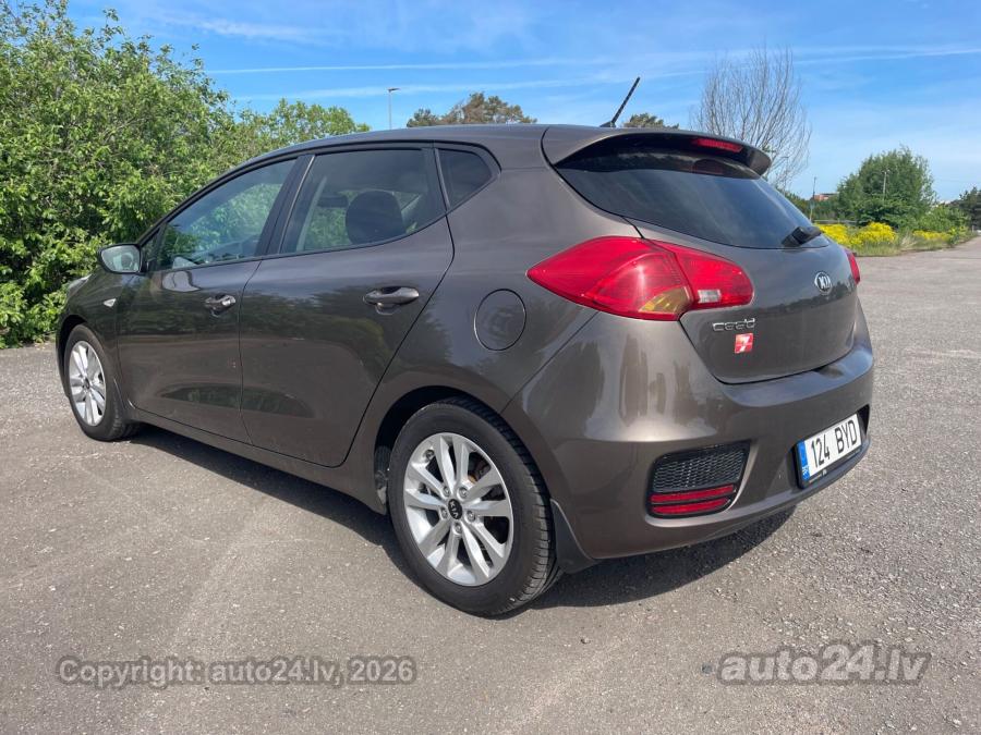 Brown Kia Ceed 2018 in Tallinn, with an engine capacity of 1.60 L and mileage of 153 thousand km for 7990 €, photo 5 on AUTOMOTO.COM.LV