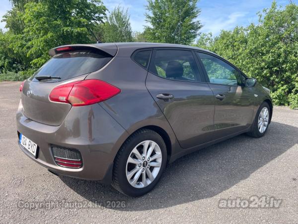 Brown Kia Ceed 2018 in Tallinn, with an engine capacity of 1.60 L and mileage of 153 thousand km for 7990 €, photo 6 on AUTOMOTO.COM.LV
