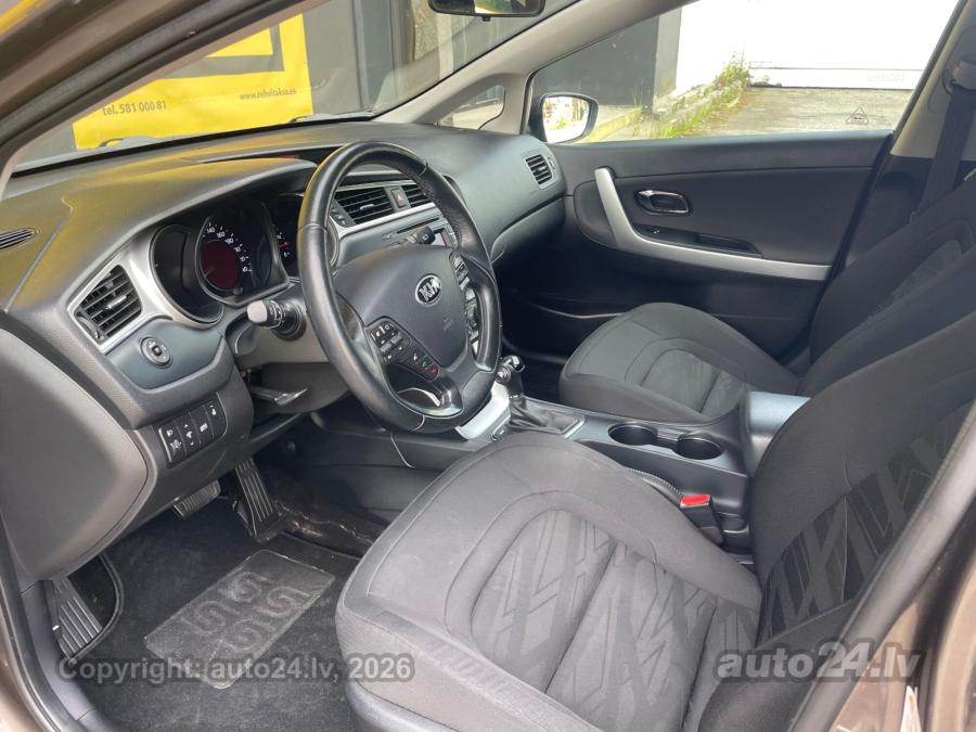 Brown Kia Ceed 2018 in Tallinn, with an engine capacity of 1.60 L and mileage of 153 thousand km for 7990 €, photo 10 on AUTOMOTO.COM.LV