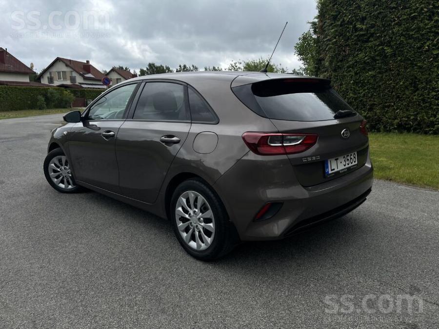 Brown Kia Ceed 2018 in Riga, with an engine capacity of 1.60 L and mileage of 148 thousand km for 7450 €, photo 3 on AUTOMOTO.COM.LV