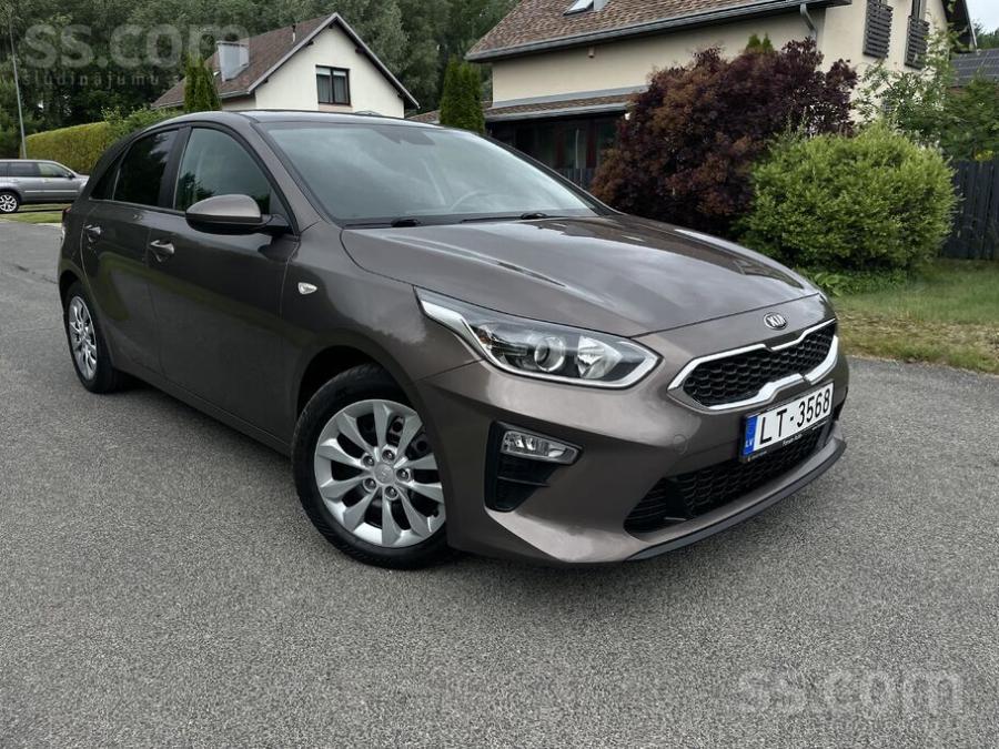 Brown Kia Ceed 2018 in Riga, with an engine capacity of 1.60 L and mileage of 148 thousand km for 7450 €, photo 4 on AUTOMOTO.COM.LV