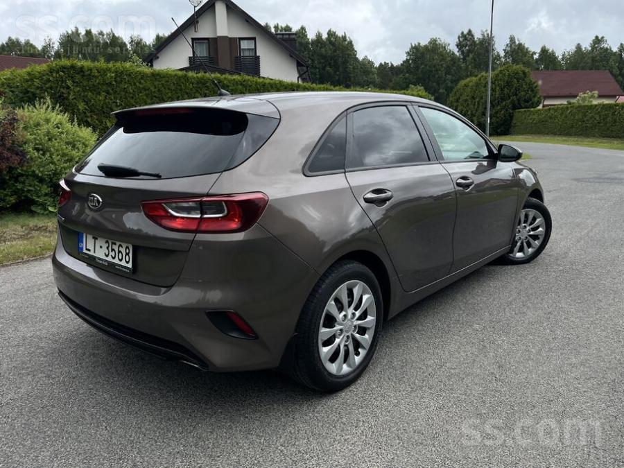 Brown Kia Ceed 2018 in Riga, with an engine capacity of 1.60 L and mileage of 148 thousand km for 7450 €, photo 5 on AUTOMOTO.COM.LV